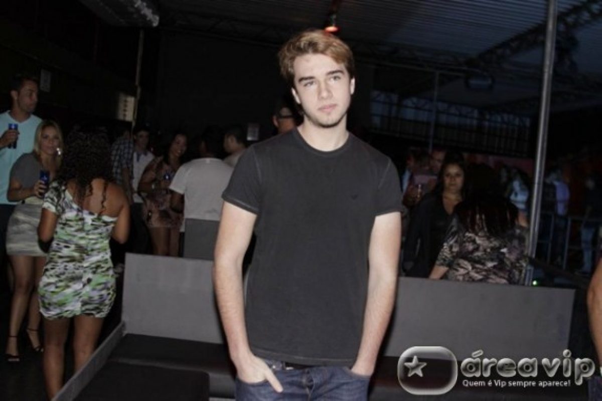 Olin Batista E Babi Rossi