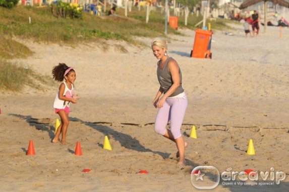 Samara Felippo e Camila Rodrigues treinam juntas - Área VIP