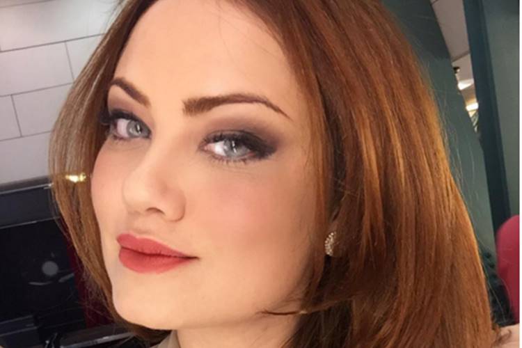 Ellen Rocche muda radicalmente o visual - Portal Área VIP