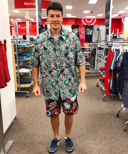 Rodrigo Faro posa em Orlando com 'estilo' Silvio Santos e agita a web ...