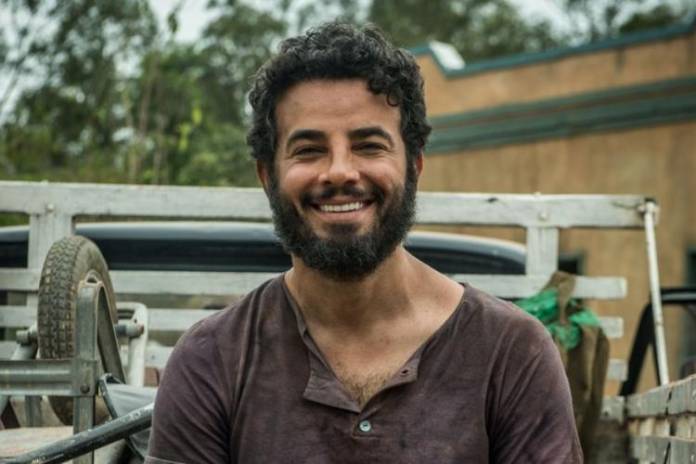 Anderson Di Rizzi revela trauma durante entrevista - Portal Área VIP