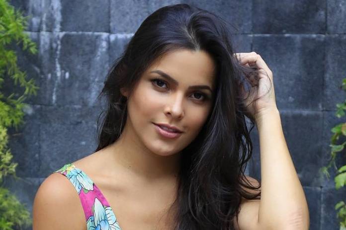 Emilly Araújo realiza sonho e entrevista dupla sertaneja - Portal Área VIP