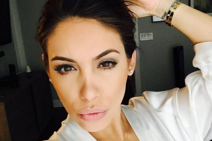 Bella Falconi dá à luz a segunda filha, Stella - Portal Área VIP
