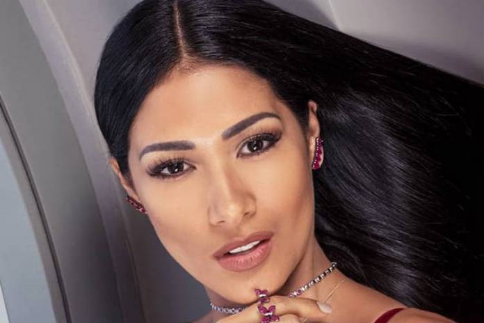 De calcinha, Simaria mostra beleza e é criticada: 'Calção de vó ...