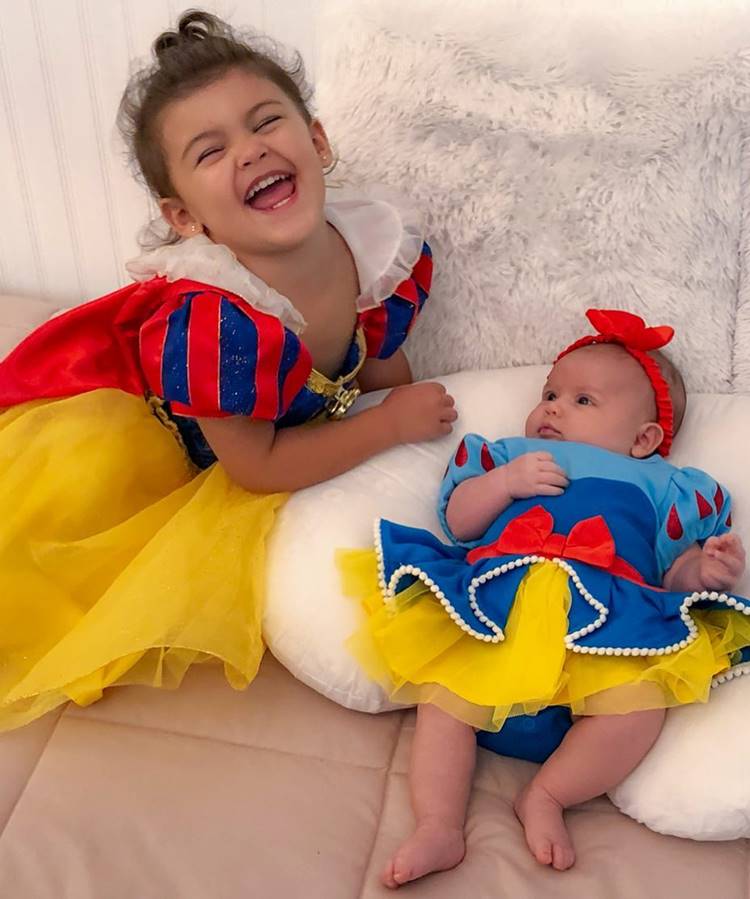 Bella Falconi comemora mesversário de sua filha Stella - Portal Área VIP