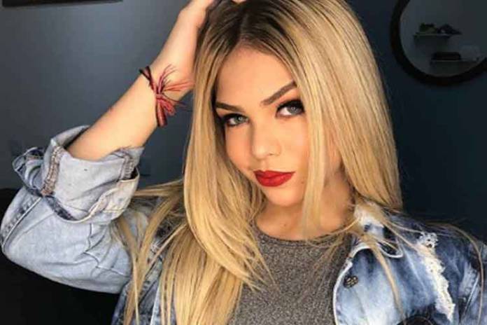 MC Melody usa fantasia de adulto e é criticada: 'Você só tem 11 anos ...