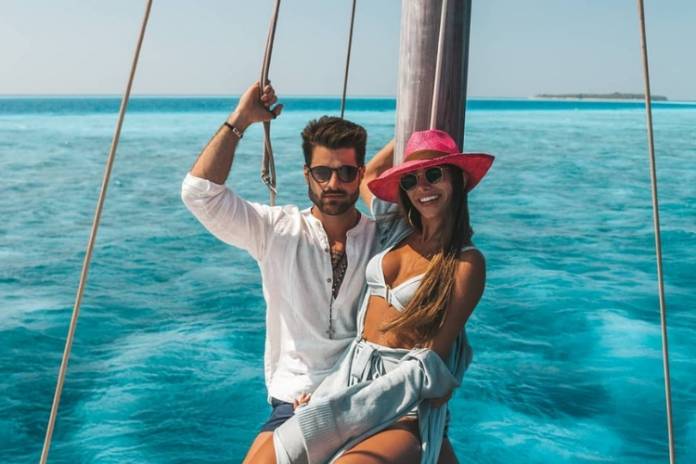 DJ Alok parabeniza esposa por aniversário e faz pedido inusitado - Área VIP