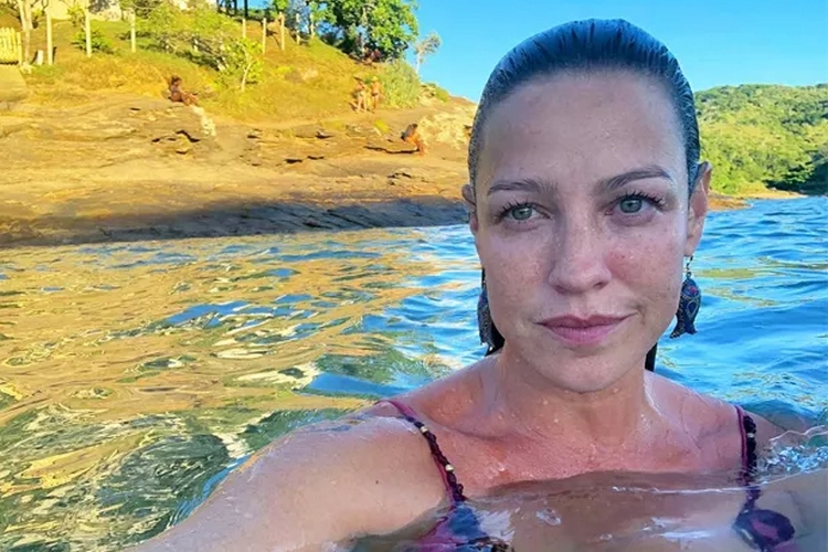 Mulher de famoso jogador detona Luana Piovani na web; saiba mais - Área VIP Mulher de famoso jogador detona Luana Piovani na web; saiba mais - Área VIP