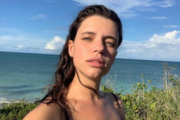 Bruna Linzmeyer Posta Foto De Biquíni E Causa Na Internet Confira