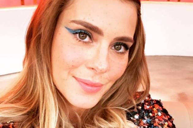 Carolina Dieckmann exibe belo corpo em click de biquíni - Área VIP Carolina Dieckmann exibe belo corpo em click de biquíni - Área VIP