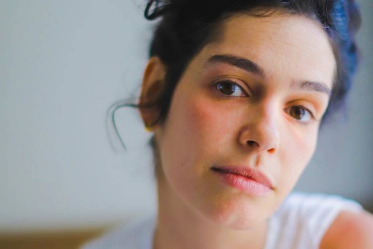 Atriz Maria Flor movimenta a web ao detonar Jair Bolsonaro - Portal ...