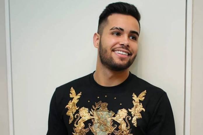 Jerry Smith publica primeira foto com a namorada e se declara - Portal ...