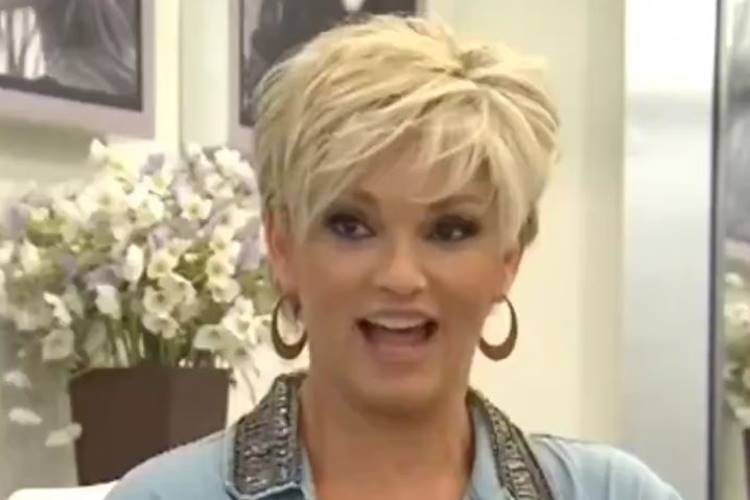 Andréa Nóbrega leva tombo na última festa em 'A Fazenda 11' - Portal ...