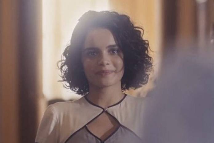 Carol Macedo, de 'Éramos Seis', celebra sucesso da personagem em ...