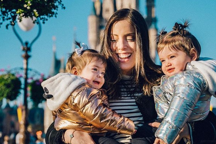 Fabiana Justus celebra aniversário das gêmeas: Fabiana Justus celebra aniversário das gêmeas: