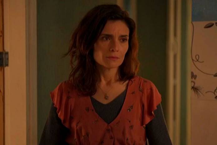 "Dedo na cara e xingamentos", diz Arieta Corrêa sobre reação do público ...