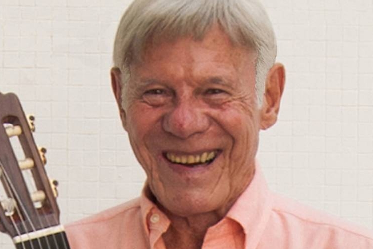 Morre cantor Carlos José, aos 85 anos, vítima de coronavírus - Área VIP Morre cantor Carlos José, aos 85 anos, vítima de coronavírus - Área VIP