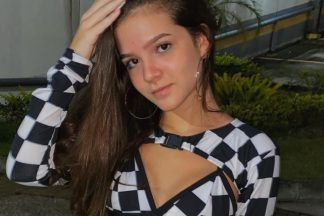 Tá rolando? Mel Maia surge em clima de romance com youtuber - Portal ...