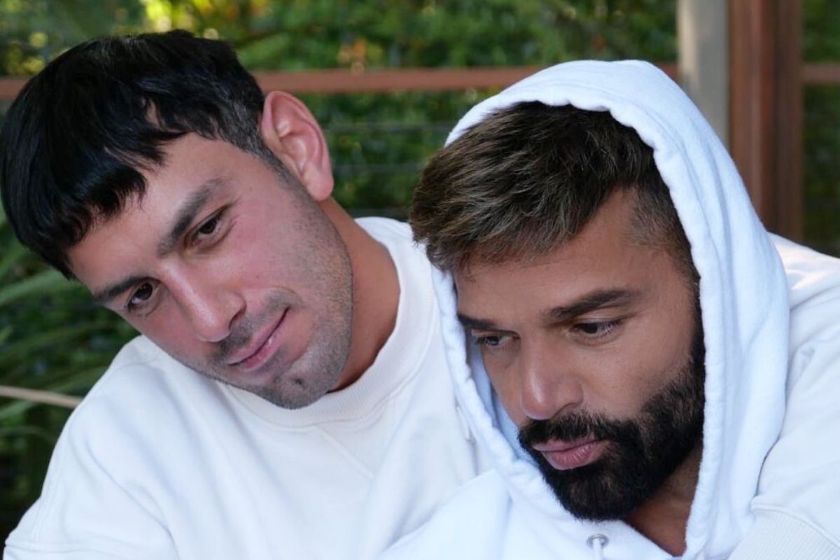 Ricky Martin surge aos beijos com o marido: Ricky Martin surge aos beijos com o marido: