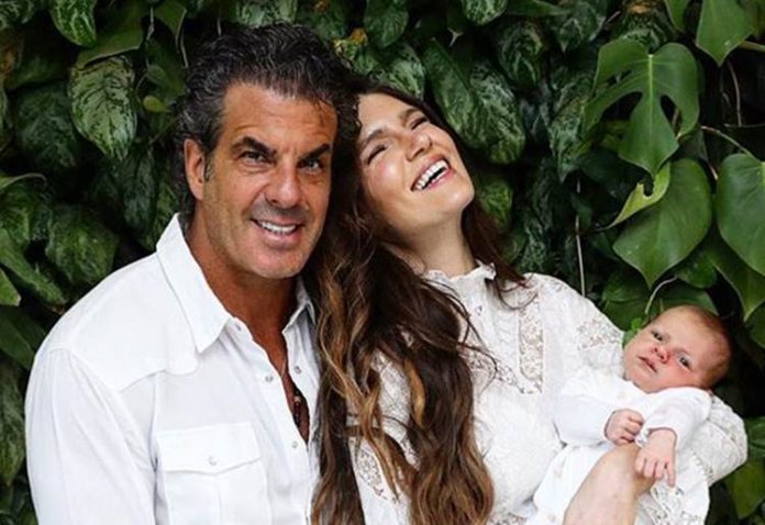 Alvaro Garnero comemora o primeiro mês de vida da filha - Portal Área VIP