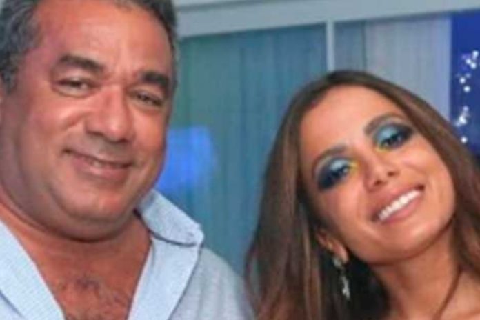 Pai de Anitta, o ‘Painitto’, é vacinado contra Covid-19 em Miami, nos ...