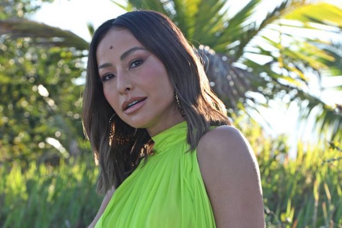 Sabrina Sato estreia novo reality show na Record TV - Portal Área VIP
