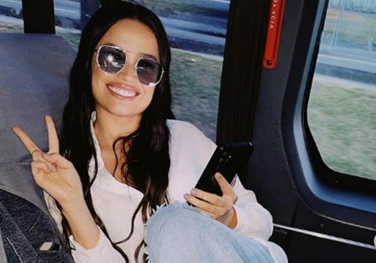 Juliette Chega A 33 Milhões De Seguidores E Comemora Área Vip