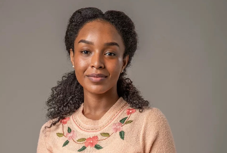 Larissa Nunes, de 'Além da Ilusão', conta detalhes de sua personagem