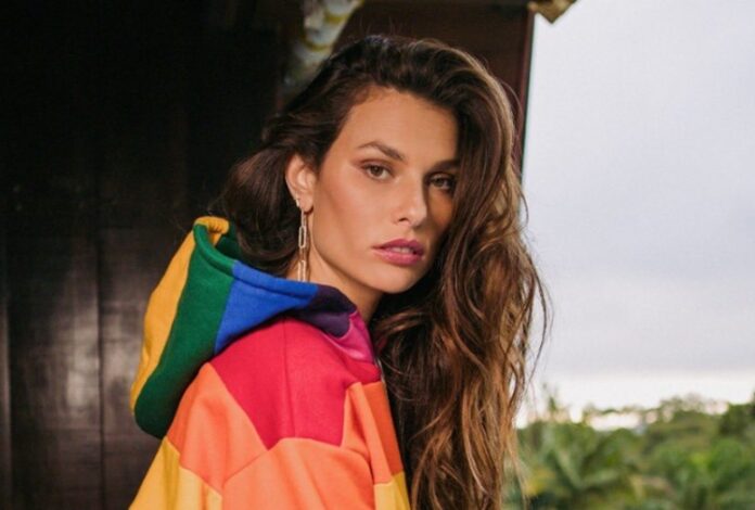 Dayane Mello detona postura de ator e desabafa: "Por isso trabalhamos"