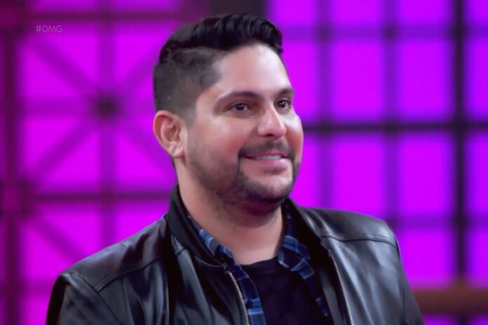 Jorge, dupla de Mateus, chora com homenagem no 'Domingão'