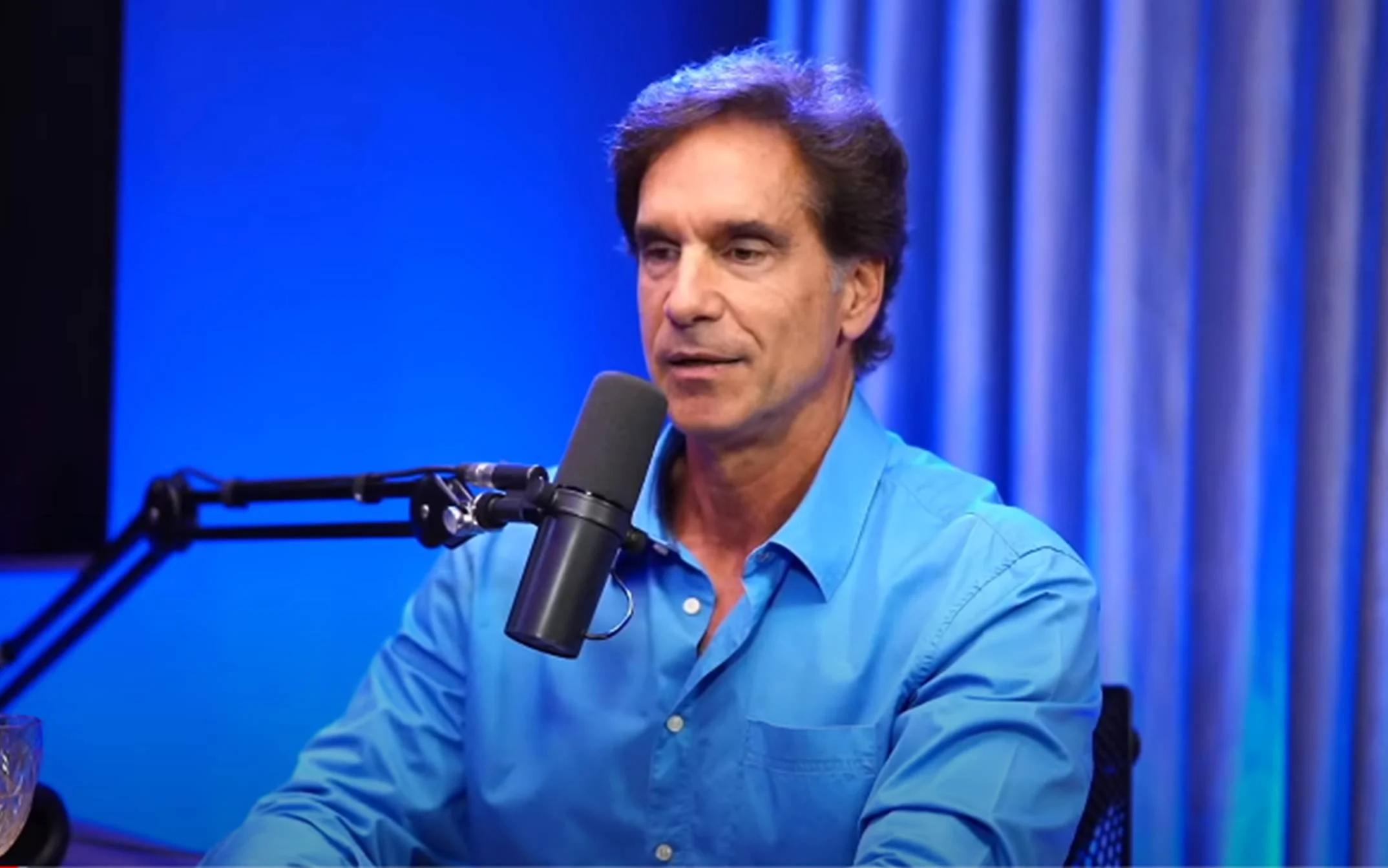 Victor Fasano desabafa sobre fim de namoro com Maitê Proença