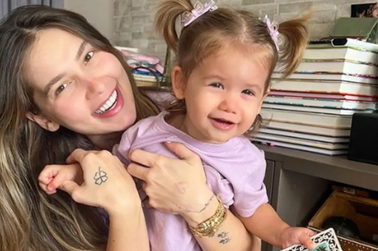 Virginia Fonseca é criticada pela criação de Maria Alice e Maria Flor ... Virginia Fonseca é criticada pela criação de Maria Alice e Maria Flor ...