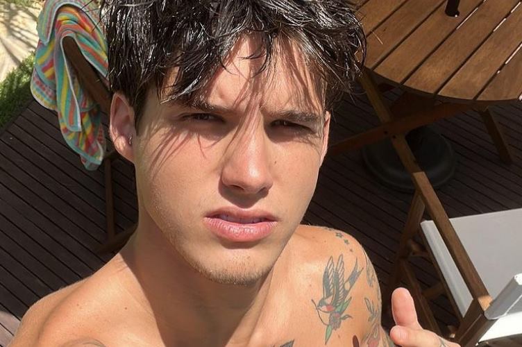 Gabriel Fop faz post e causa polêmica: ''Longe de mim'' - Portal Área VIP