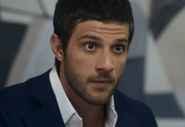 Travessia: Ari especula vender ações da construtora para Moretti