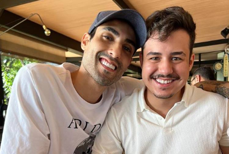 Douglas Souza é pedido em casamento e se declara para Gabi Campos: "te amo" - Portal Área VIP