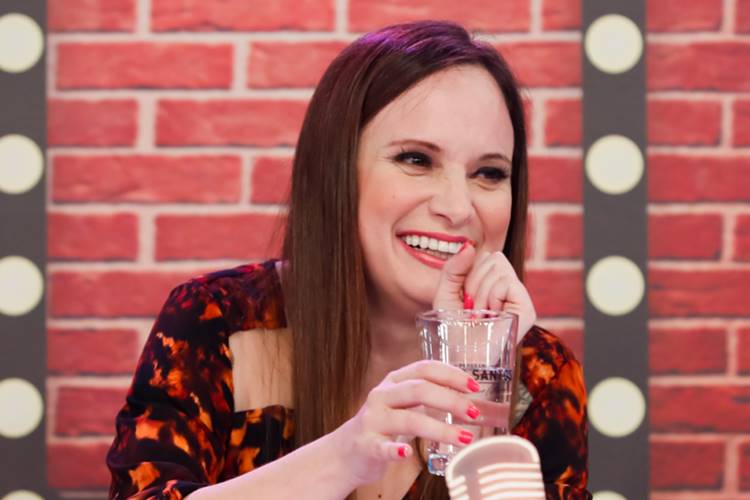 Mhel Marrer pede 'licença' do 'Programa Silvio Santos' devido a ...