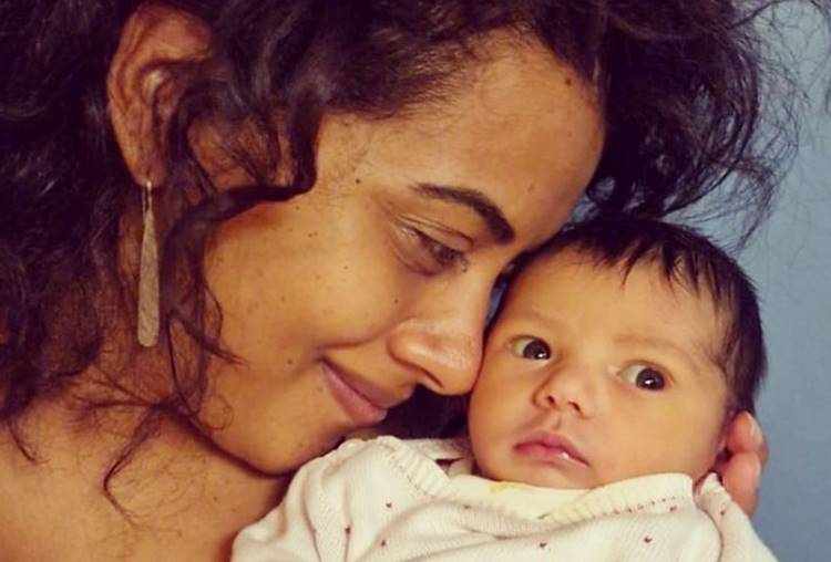 Aline Midlej emociona ao posar com a filha: "Vivemos o indescritível ...