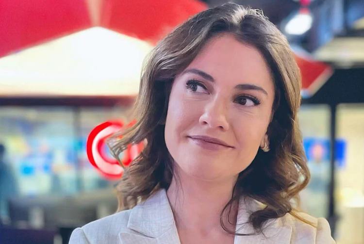 SBT nega negociação com a jornalista Elisa Veeck - Portal Área VIP