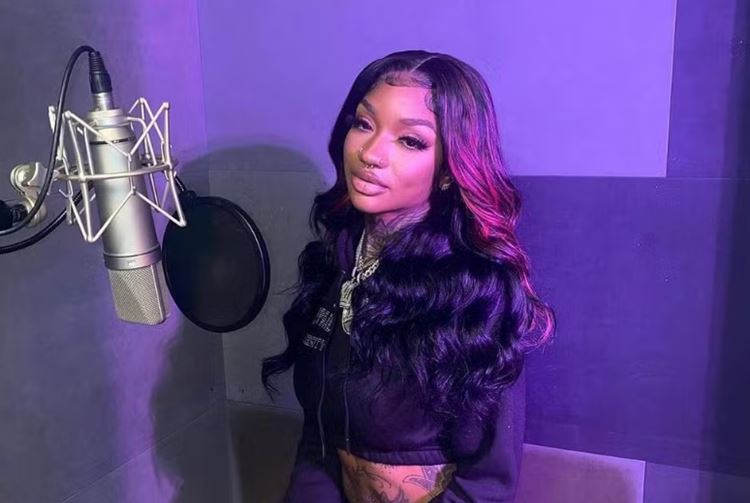 Morre Enchanting, famosa rapper americana, aos 26 anos - Portal Área VIP