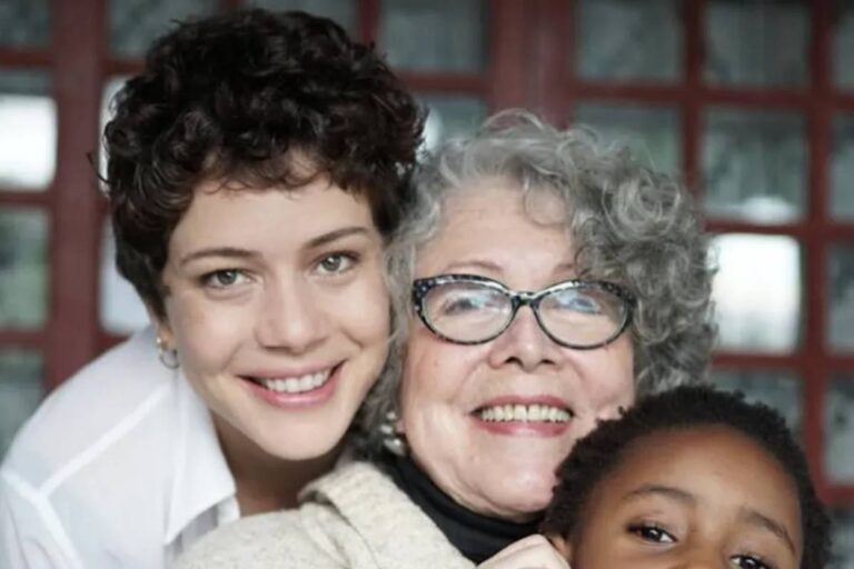 Ao celebrar aniversário, Leandra Leal revela que a mãe está internada ...