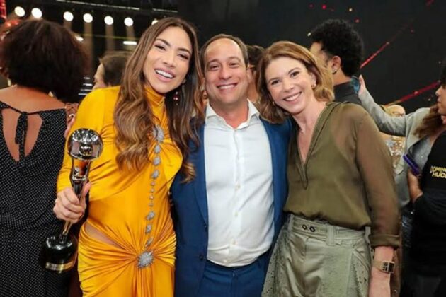 Daniela Beyruti agradece carinho da Globo após homenagem a Silvio ...