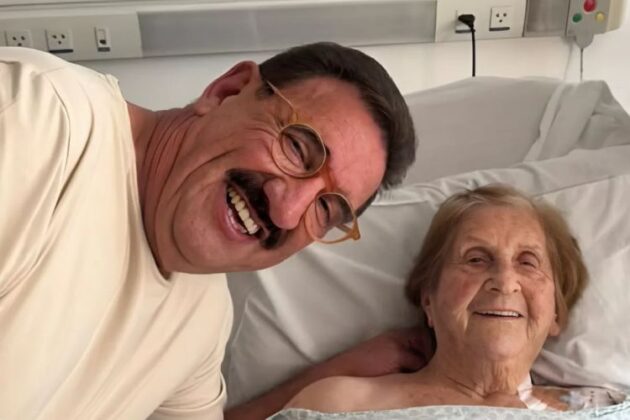 Ratinho abre o coração e se declara a mãe, Maria Massa, que está ...