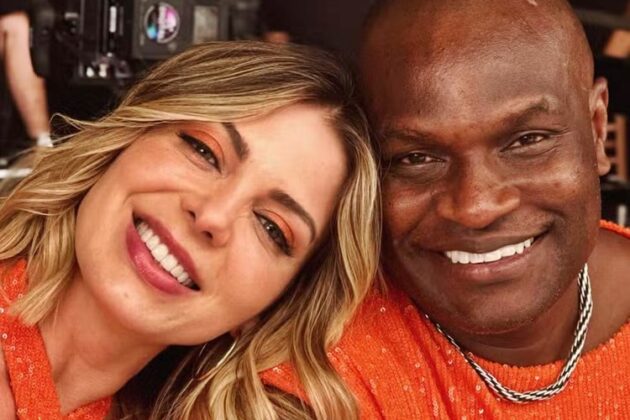 Sheila Mello 'quebra segredo' e confirma romance com Jacaré - Portal ...