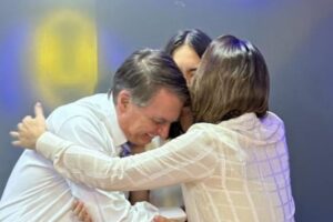 Michelle Bolsonaro celebra aniversário da filha, Laura: "Uma data tão ...
