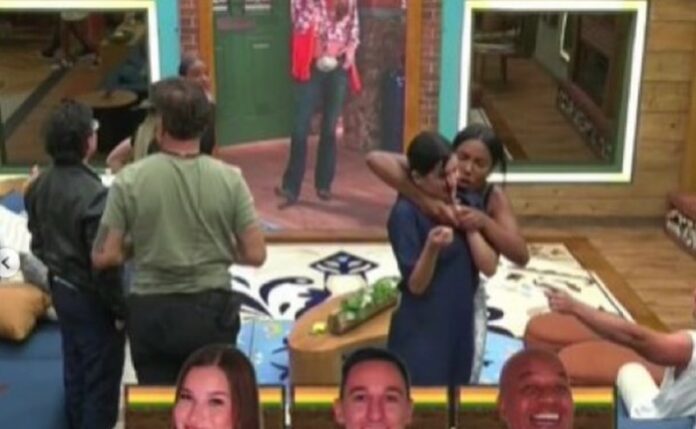 A Fazenda 17: Carol é expulsa após enforcar Duda ao vivo