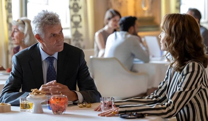 Morre Pierre Deny, ator da série "Emily em Paris" - Portal Área VIP